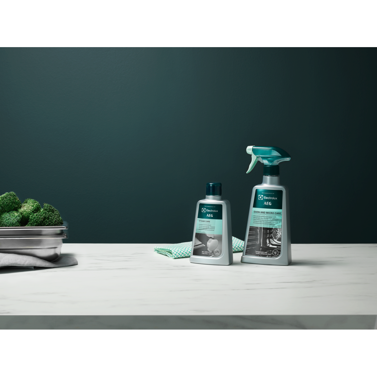 Oven & Microwave Cleaner Spray M3OCS301 | Electrolux Malaysia
