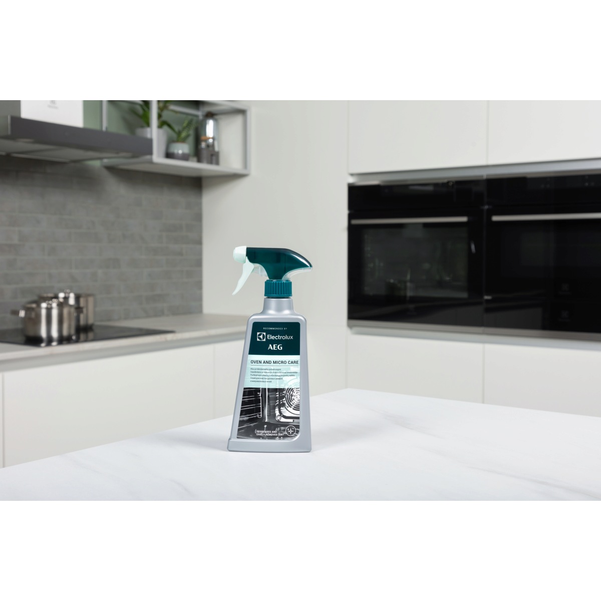 Oven & Microwave Cleaner Spray M3OCS301 | Electrolux Malaysia