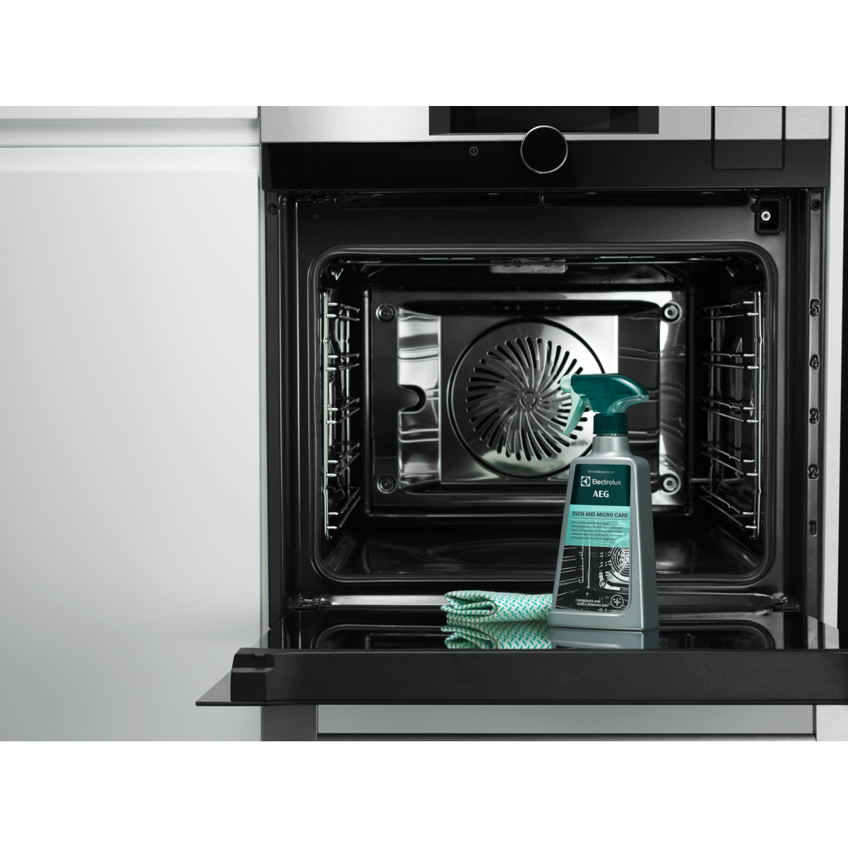 Oven & Microwave Cleaner Spray M3OCS301 | Electrolux Malaysia