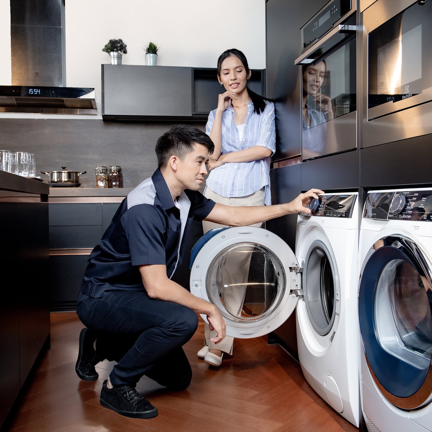 In-centre washing machine cleaning service | Electrolux Malaysia