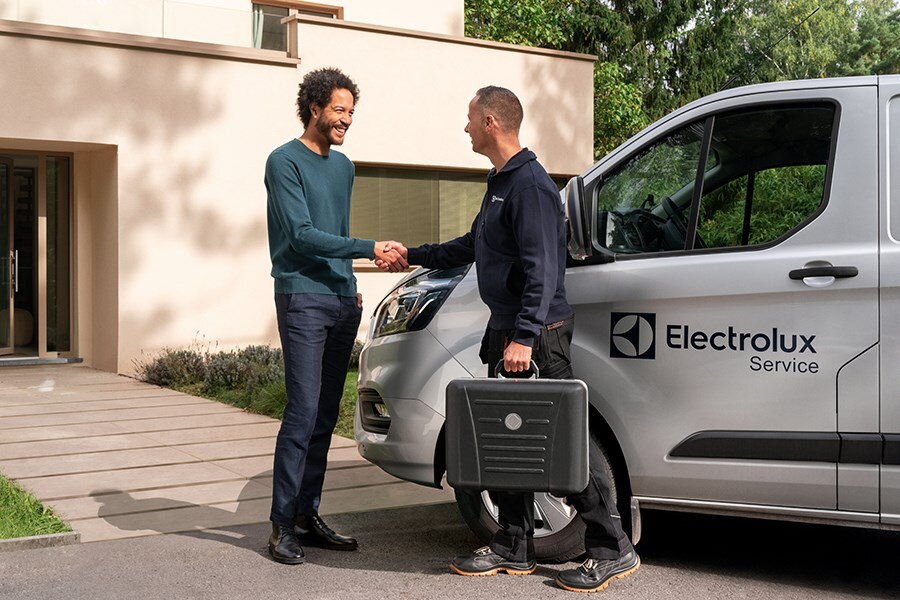 Basic air conditioner cleaning at home | Electrolux Malaysia